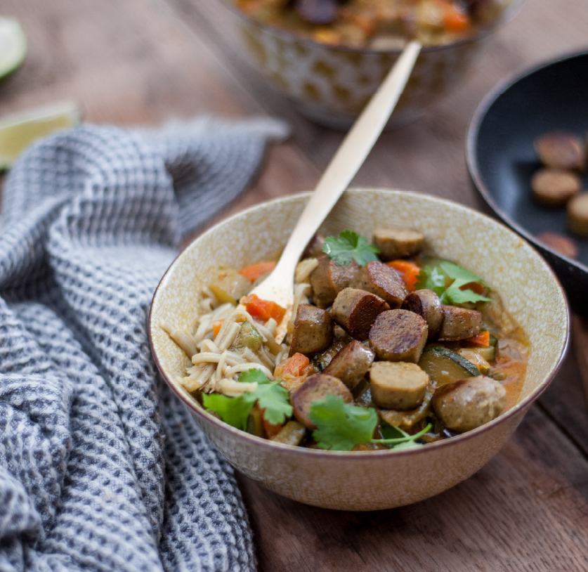 LupinenROSTBRATWÜRSTCHEN – Curry Topping – Purvegan